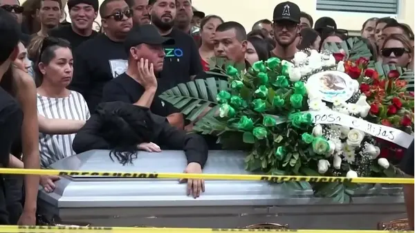 El rapero Lefty Sm recibe el último adiós en su natal Sonora ...