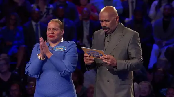 Steve Harvey dismisses Deena from Fast Money #3. - Family Feud | Xumo Play