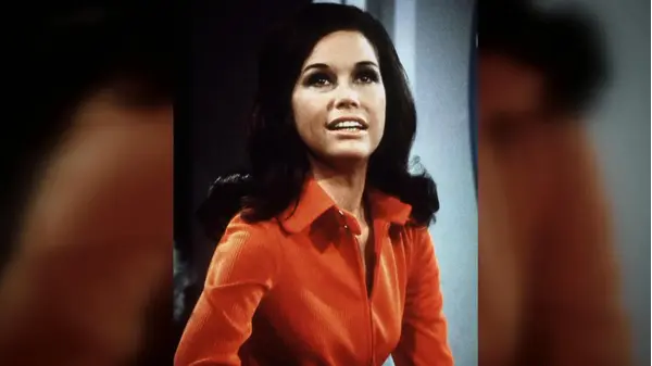 Mary Tyler Moore - REELZ Famous & Infamous | Xumo Play