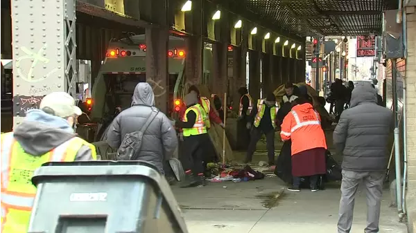 Crews seen removing tents at West Loop homeless encampment - ABC7 ...