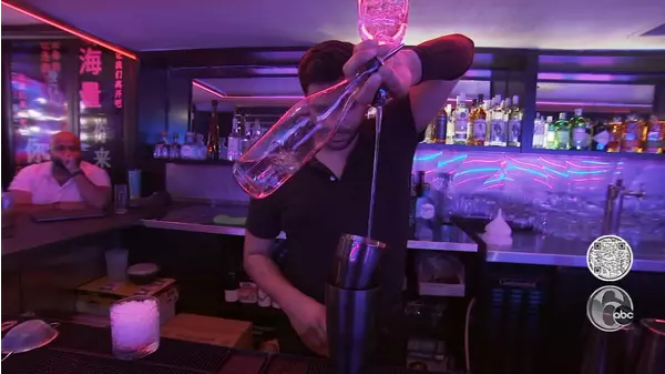 Chika Ramen Bar blends Blade Runner with nightlife and ramen - 6abc ...